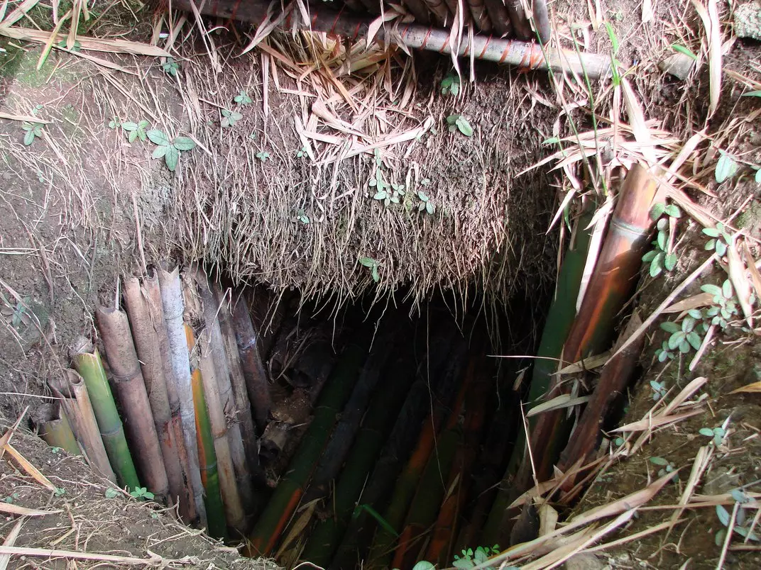 En rekreation av Yokois gömställe i Guams djungel