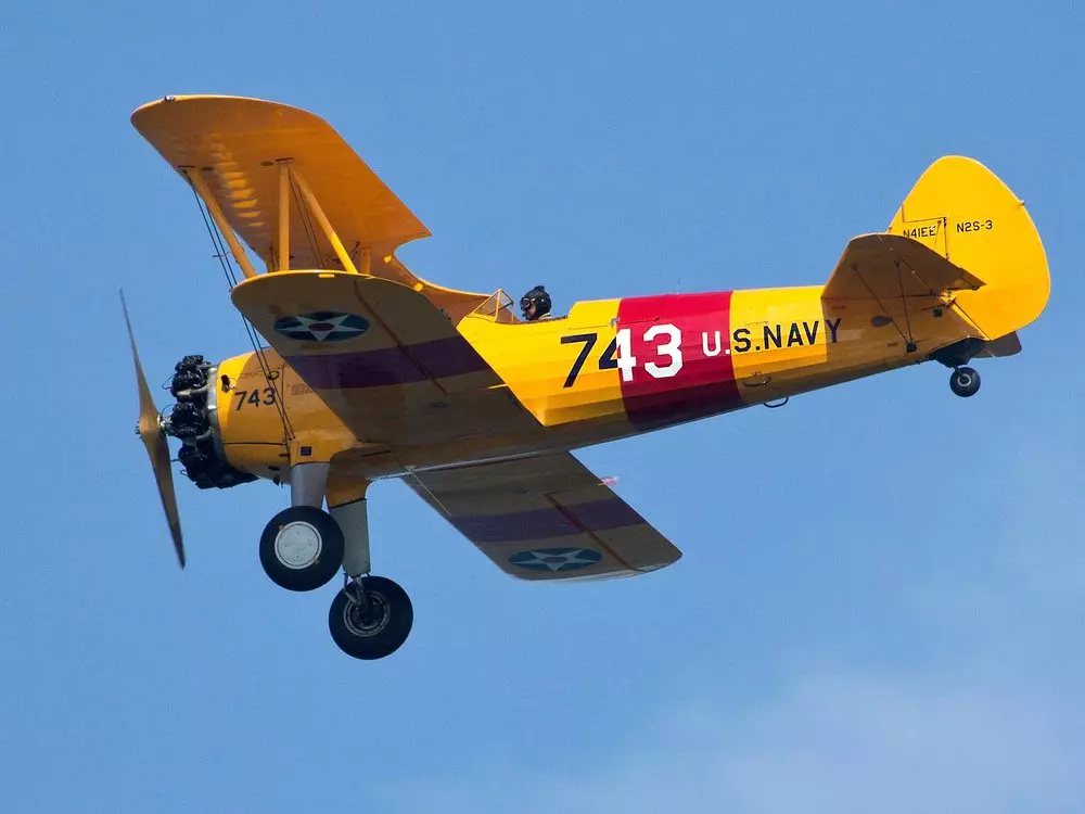 Shkoni në qiell me një nga këta aeroplanë të rivendosur të cilësisë së mirë të Luftës së Dytë Botërore