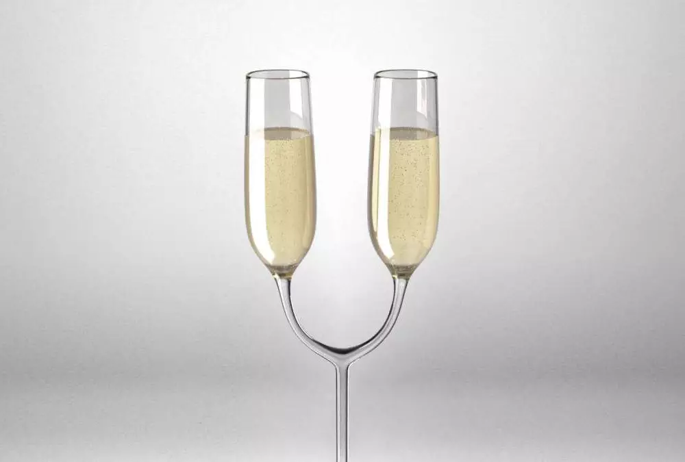 Twin champagne