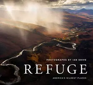 Förhandsgranska miniatyrbilden för "Refuge: America's Wildest Places".