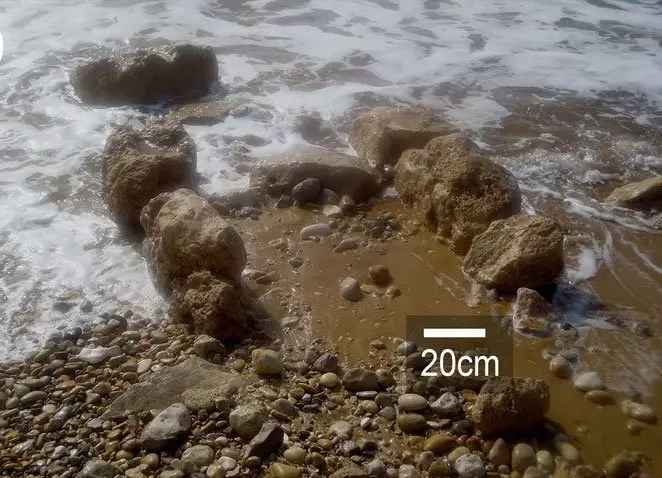 Найдавніша відома морська стіна, виявлена вздовж затоплених середземноморських сіл