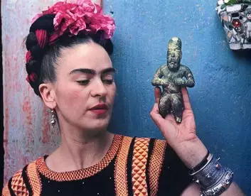 အစစ်အမှန် Frida Kahlo 8425_2