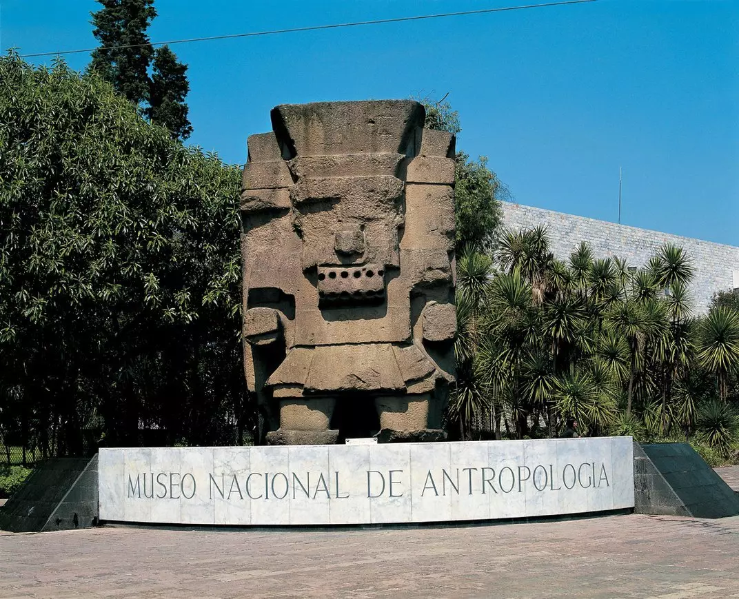 メキシコシティの国立人類学博物館