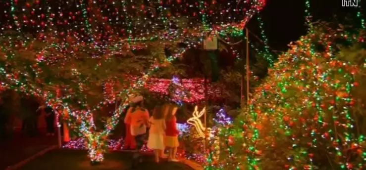 Avstralec je s 502.165 žarnicami znova postavil svetovni rekord za največ božičnih lučk na enem domu