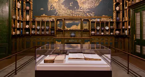 The Peacock Room Comes to America: Exhibiting Freer's Bibles