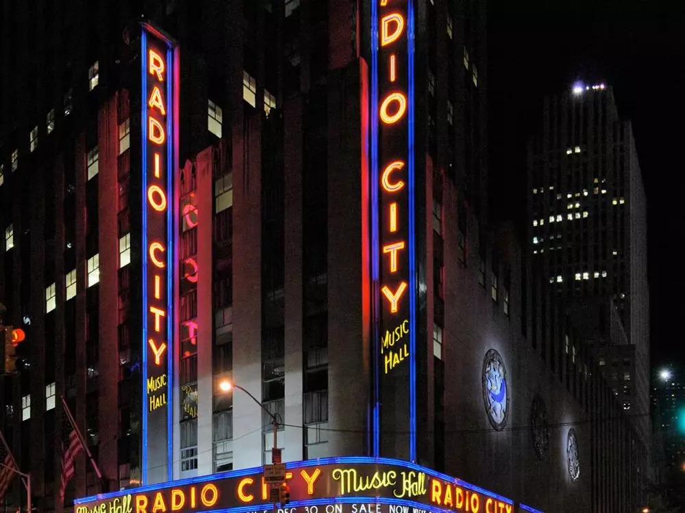 Radio City Music Hall am Rockefeller Center zu New York City