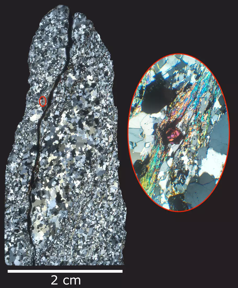 Zirkonet janë mineralet më të vjetra në botë dhe vijnë në ngjyra si bluja e pasur sipër. Studiuesit tani i kanë përdorur këta gurë të çmuar për të identifikuar se kur filloi tektonika moderne e pllakave. (Ken Larsen)