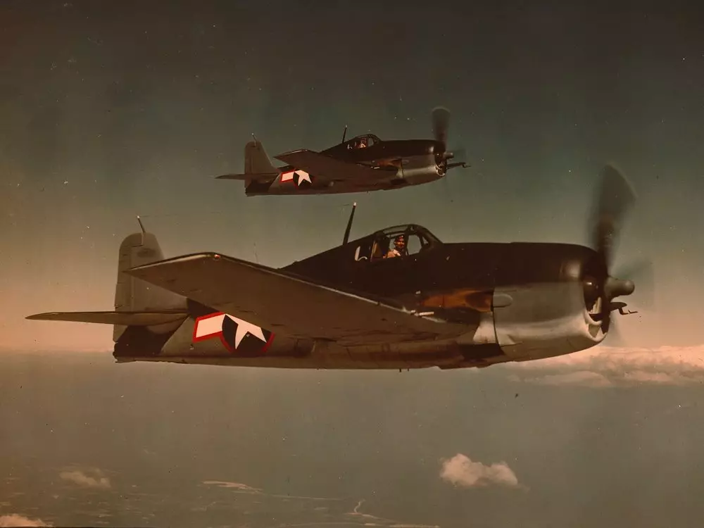 Nunha misión en outubro de 1944, dous F6F Hellcats derribaron unha aeronave inimiga de 15.