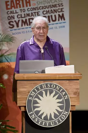 Oer klimaatferoaring: American Indian Museum's Call to Consciousness
