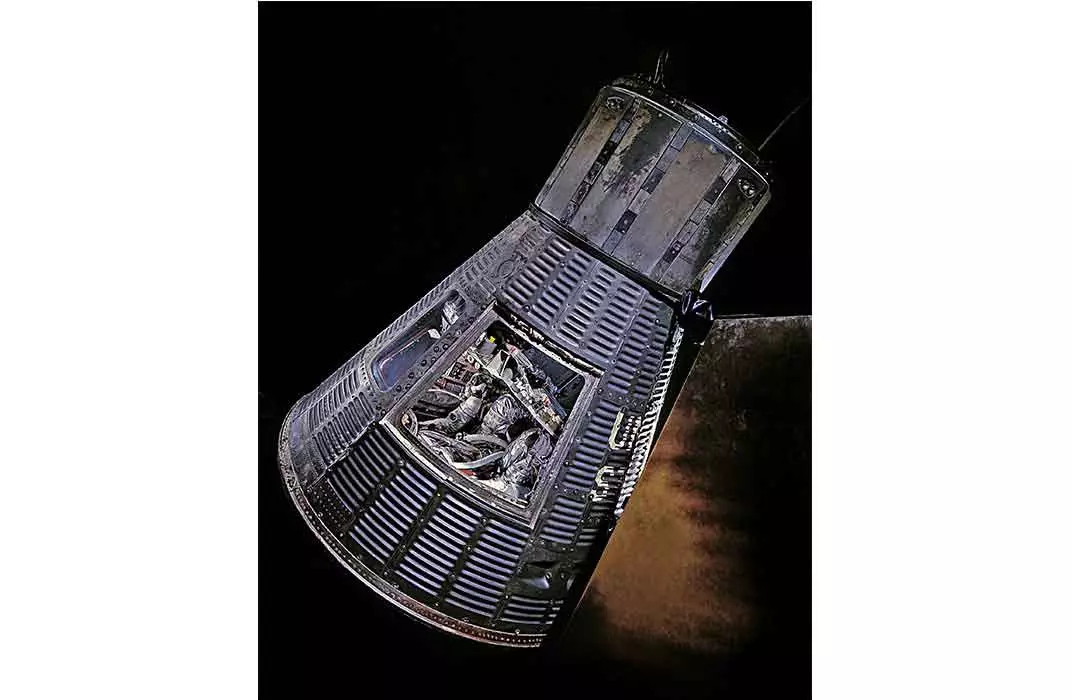 Սմիթսոնյան կուրատորը հիշում է տիեզերագնաց և ԱՄՆ սենատոր Ջոն Գլենին 9167_3