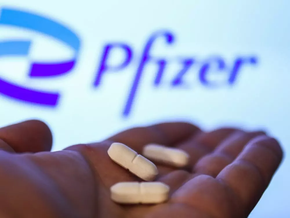 Pfizer hovorí, že tabletka Covid-19 je účinná a pravdepodobne funguje proti spoločnosti Omicron
