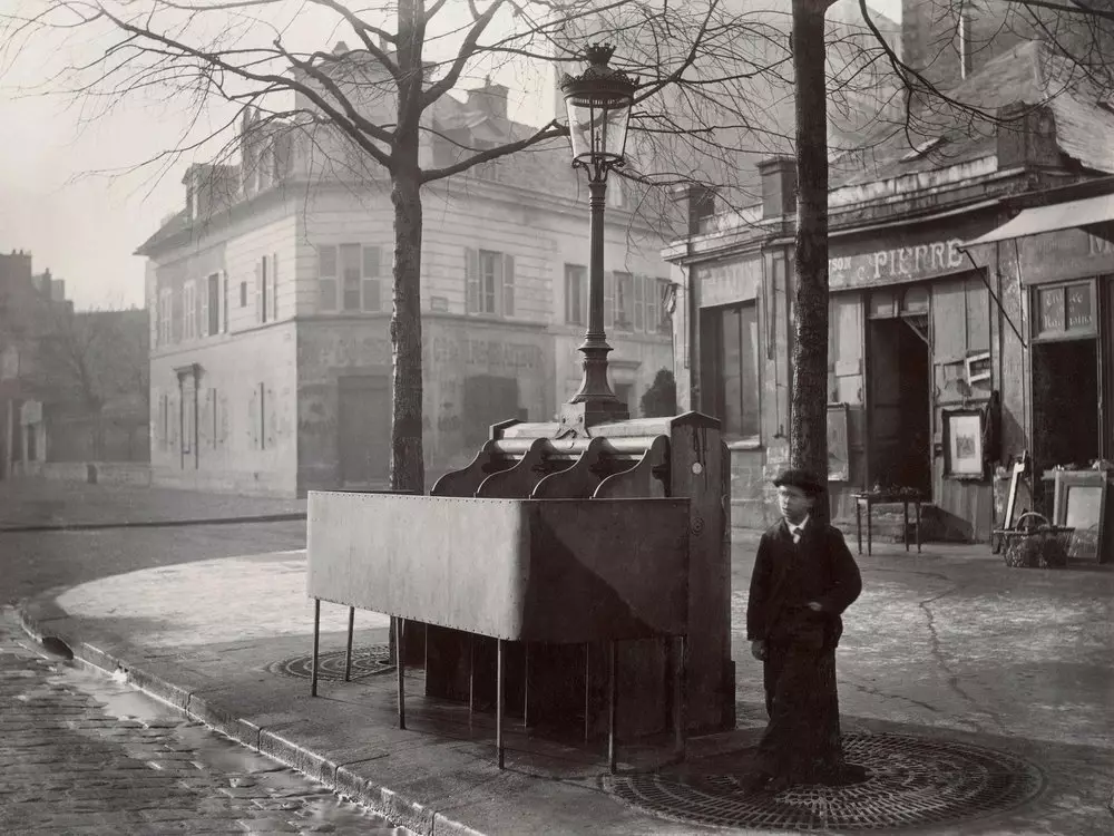 Как писоарите на открито в Париж промениха един град и помогнаха за демонтирането на нацисткия режим