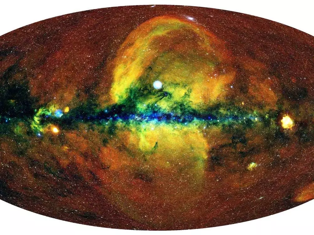 мапа на целото небо создадена од телескопот за рендген eROSITA