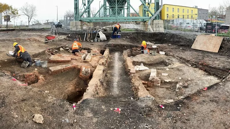 Arheologii au dezgropat cuptorul din secolul al XIX-lea care a aprins țevi pentru fumătorii din Montreal
