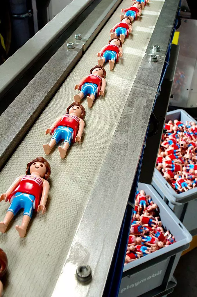Bagaimana Playmobil Berubah Dari Sosok Sederhana yang Tersenyum Menjadi Sensasi Mendunia