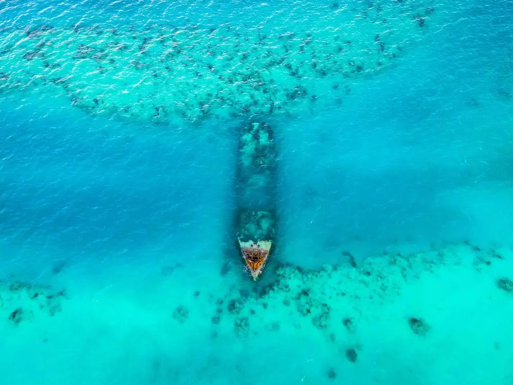 Bermuda gämi heläkçiligi.jpg